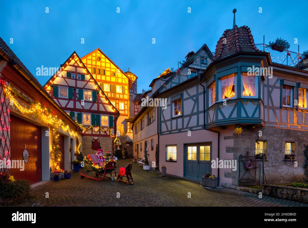 Romschlössle, half-timbered house, cultural center, blue hour, Advent ...