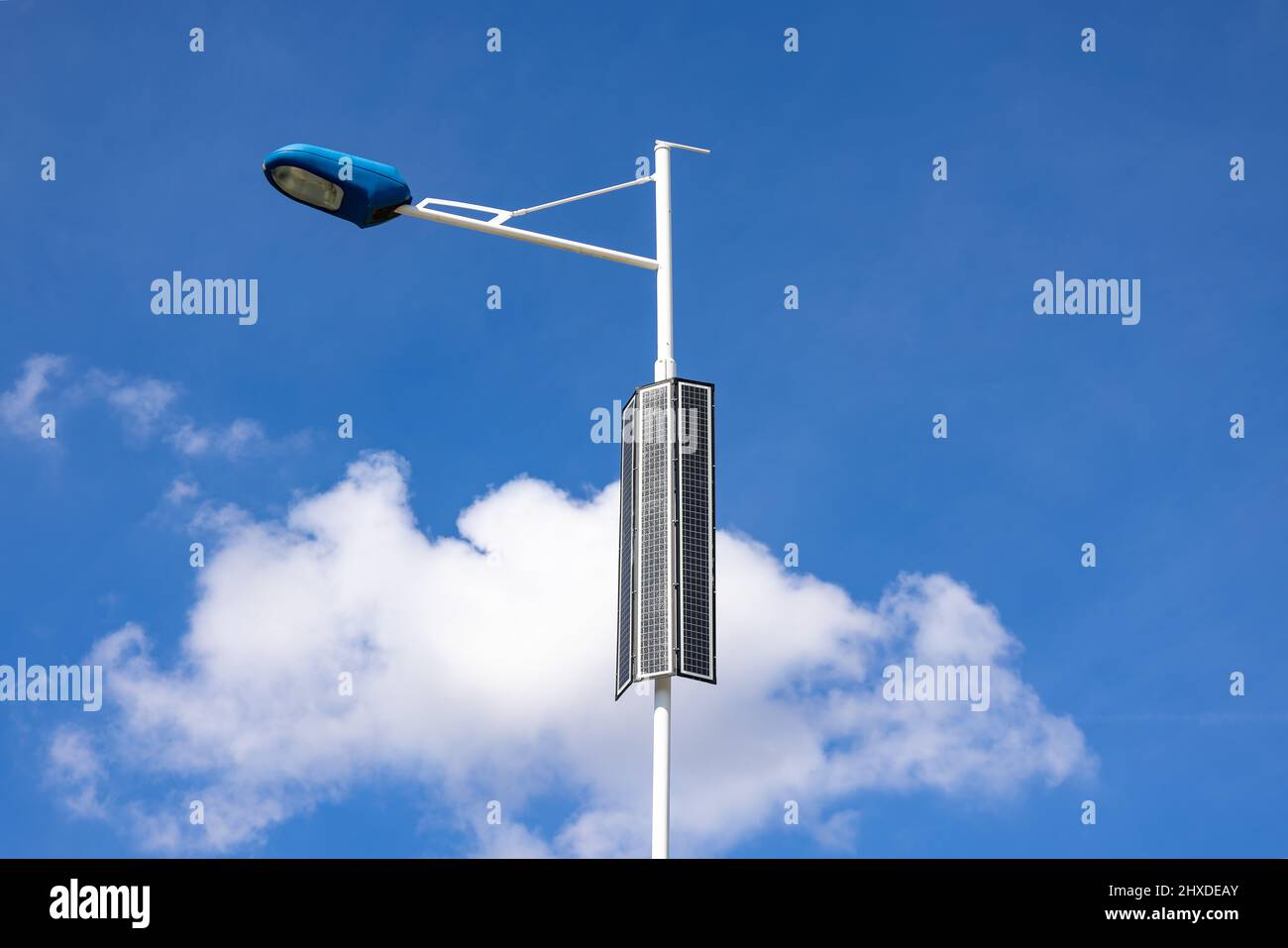 Streetlight with photovoltaic solar panel Stock Photo - Alamy