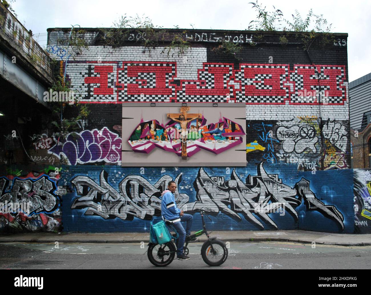 Graffiti & Street art wall in Shoreditch, east London, featuring Helch ...