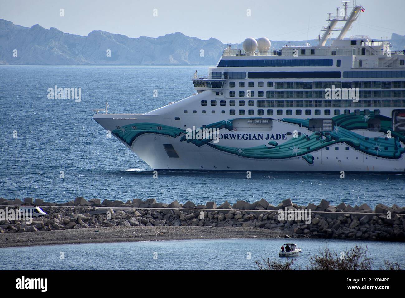 View of the Norwegian Jade arriving in Marseille. The liner Norwegian Jade cruise ship arrives ...