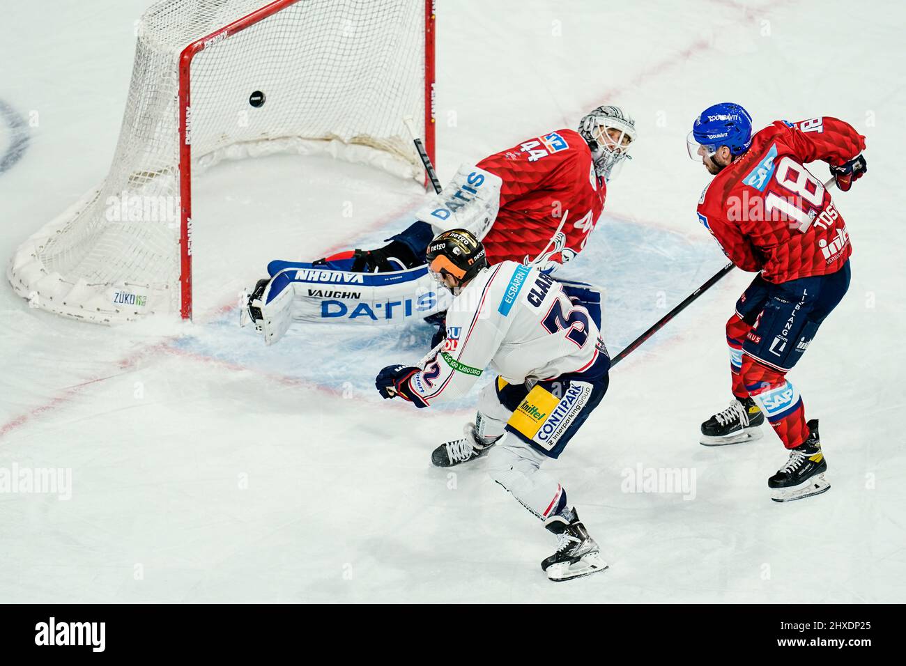 Luca tosto hi-res stock photography and images - Alamy