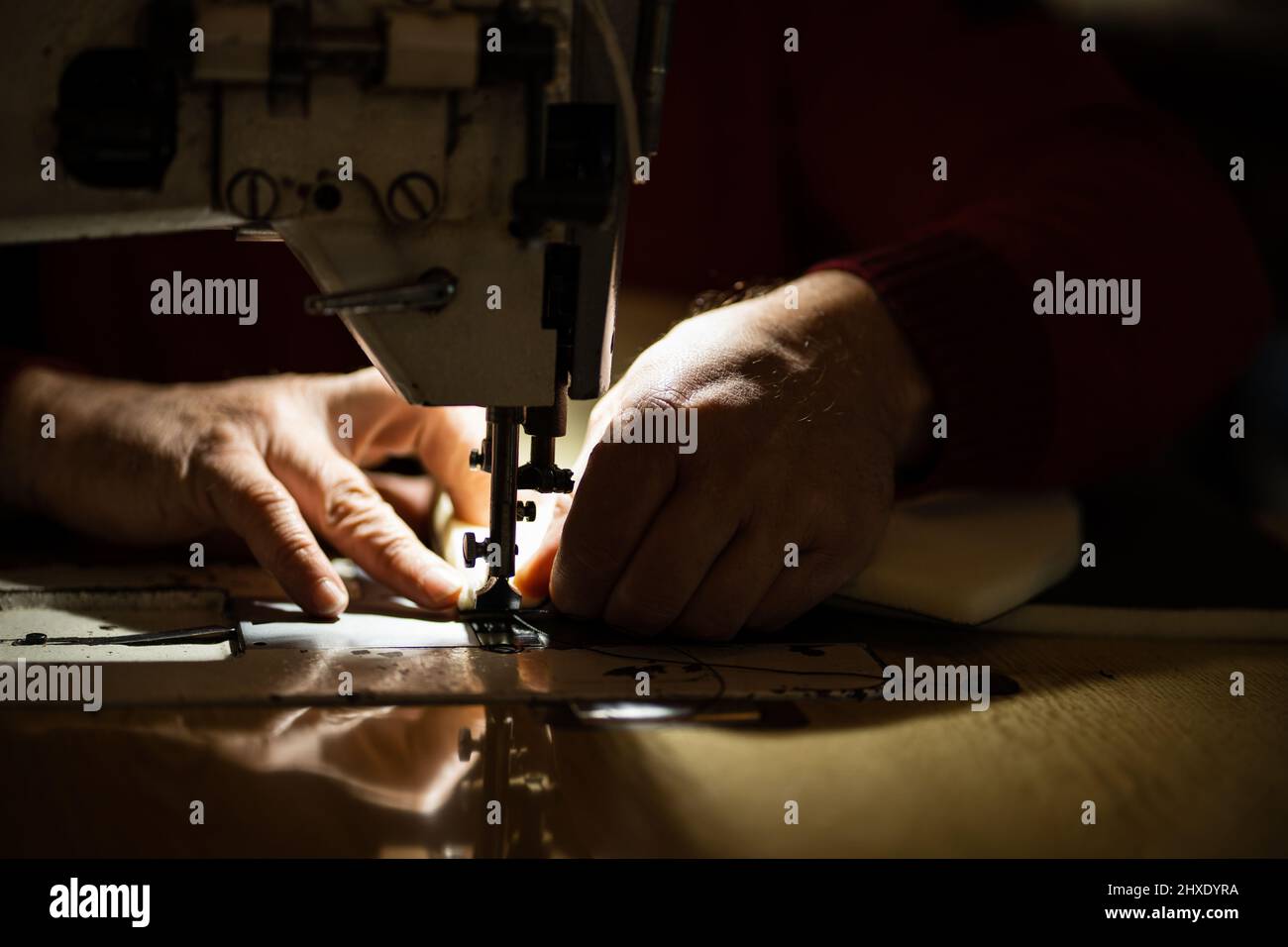 Tailor craft hi-res stock photography and images - Alamy