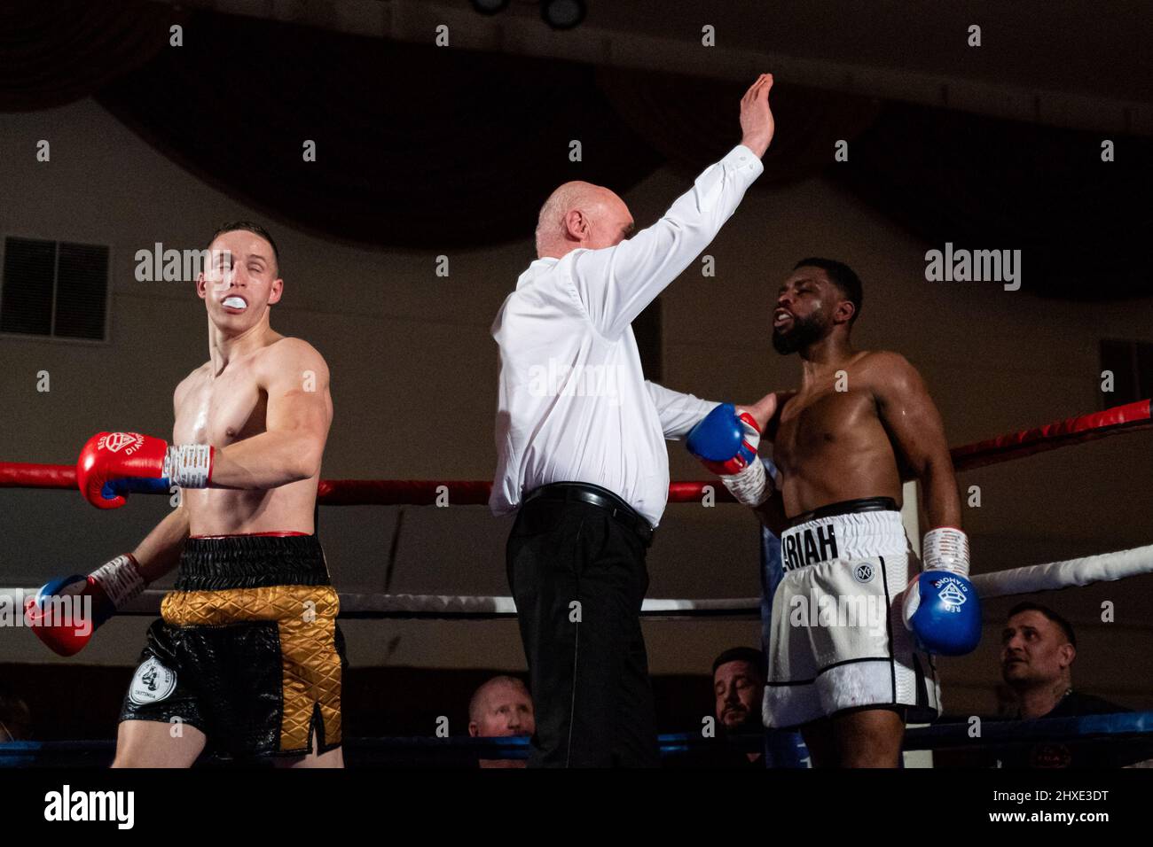 Essex, UK. 11th Mar, 2022. Referee waves off the fight during the MTK ...