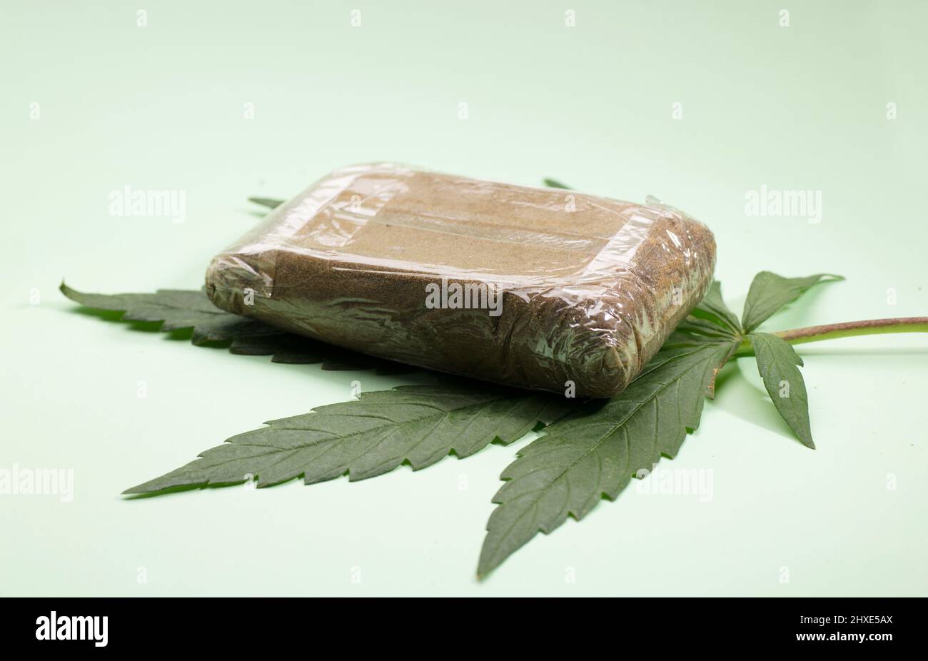 Hachís cbd hi-res stock photography and images - Alamy