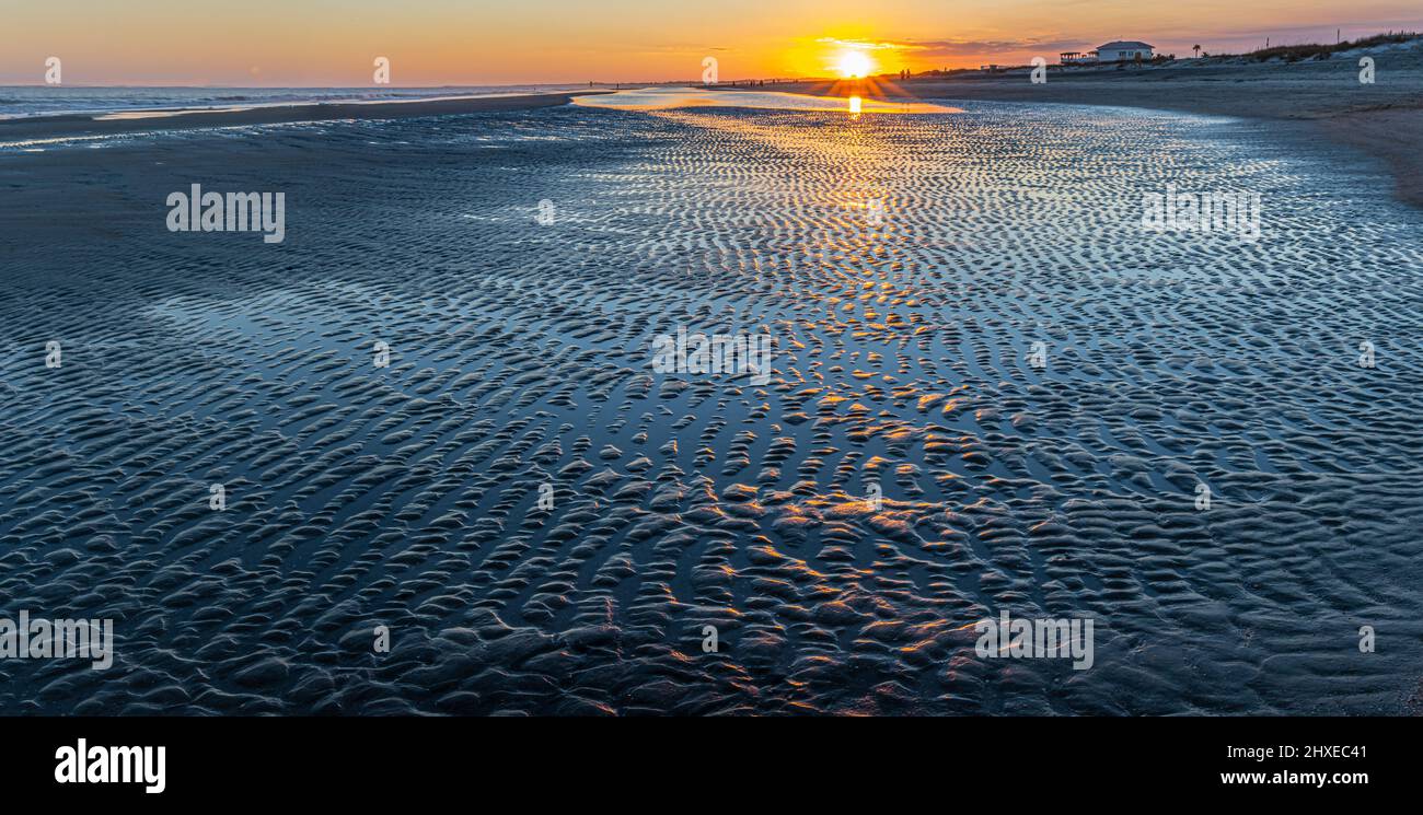 Folly island hi-res stock photography and images - Alamy