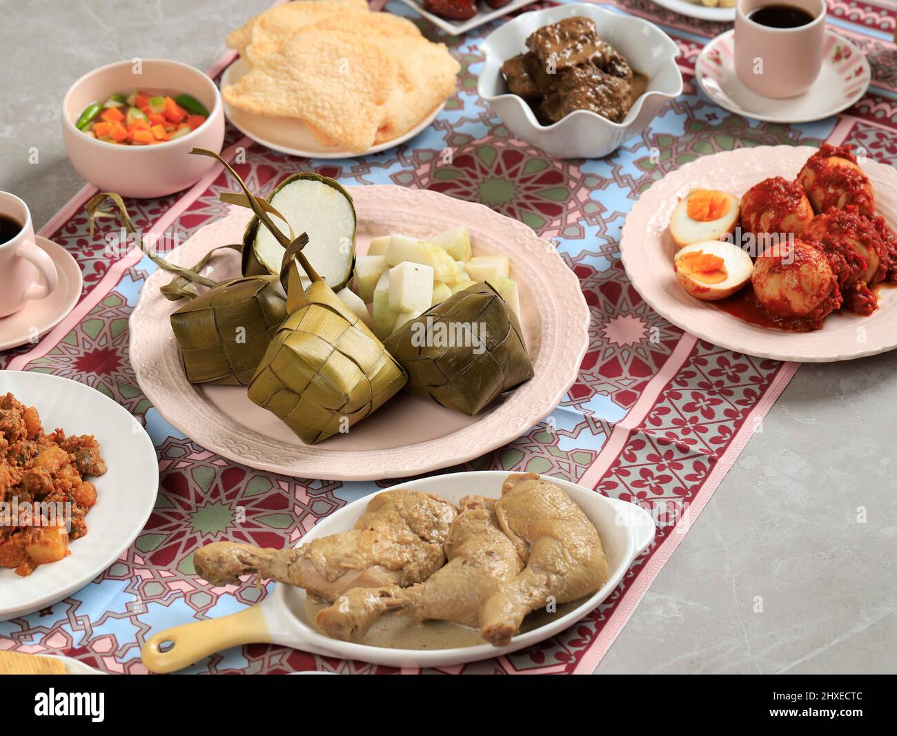 Ketupat Lebaran Set, Full Package Menu Served during Lebaran Eid ...