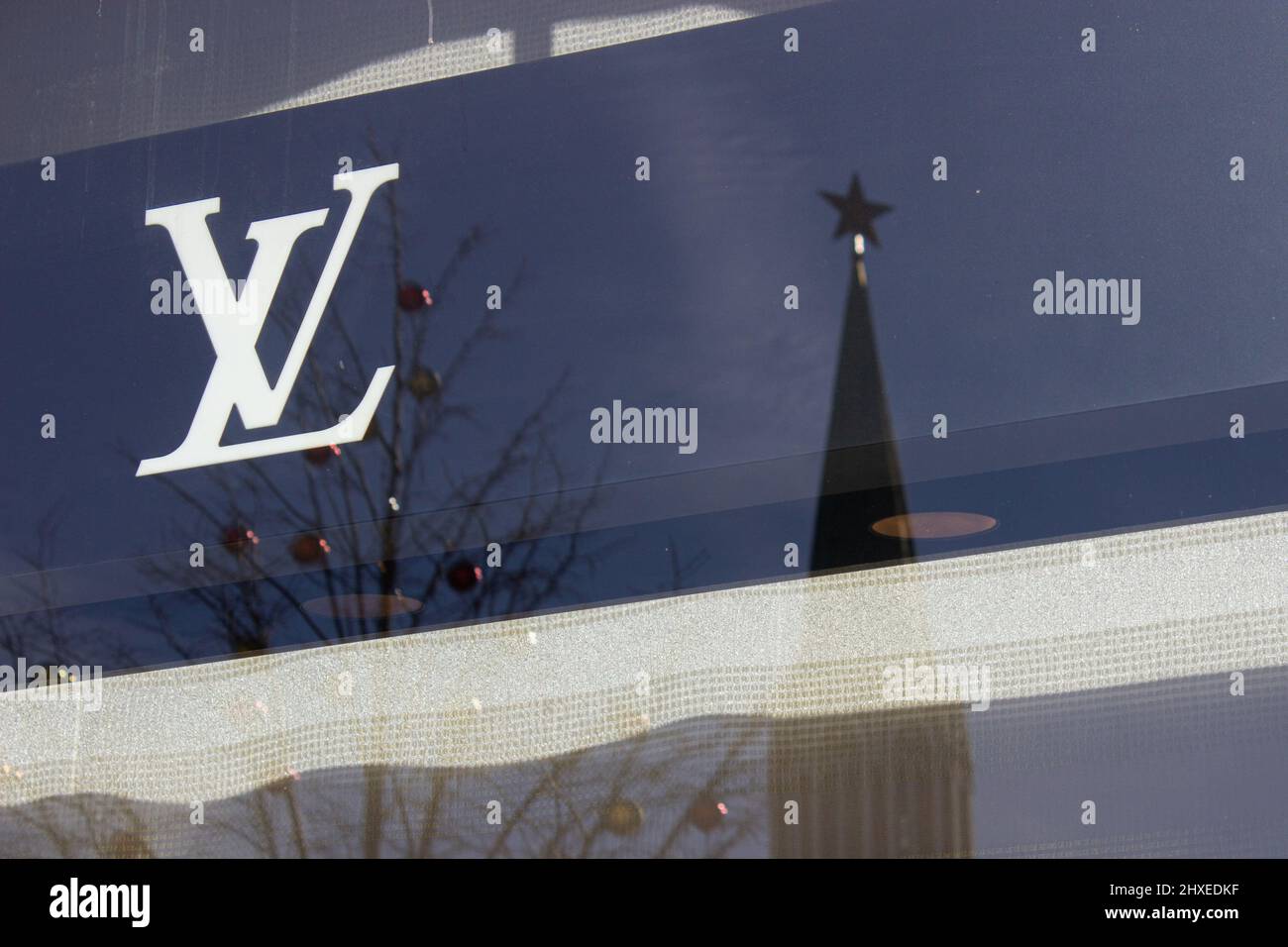 Suspend business hi-res stock photography and images - Alamy