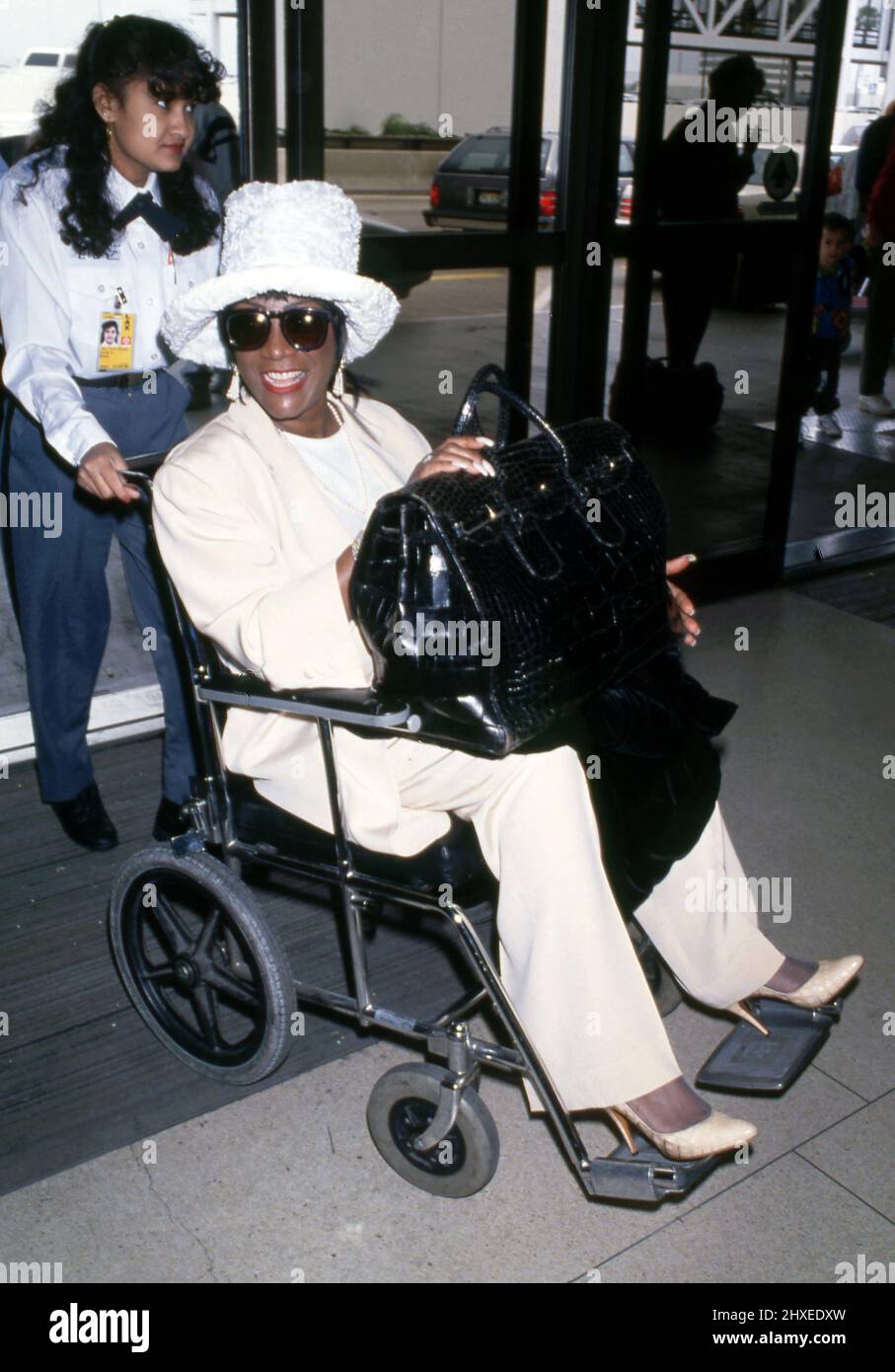 Patti LaBelle at LAX Airport May 1994 Credit: Ralph Dominguez ...