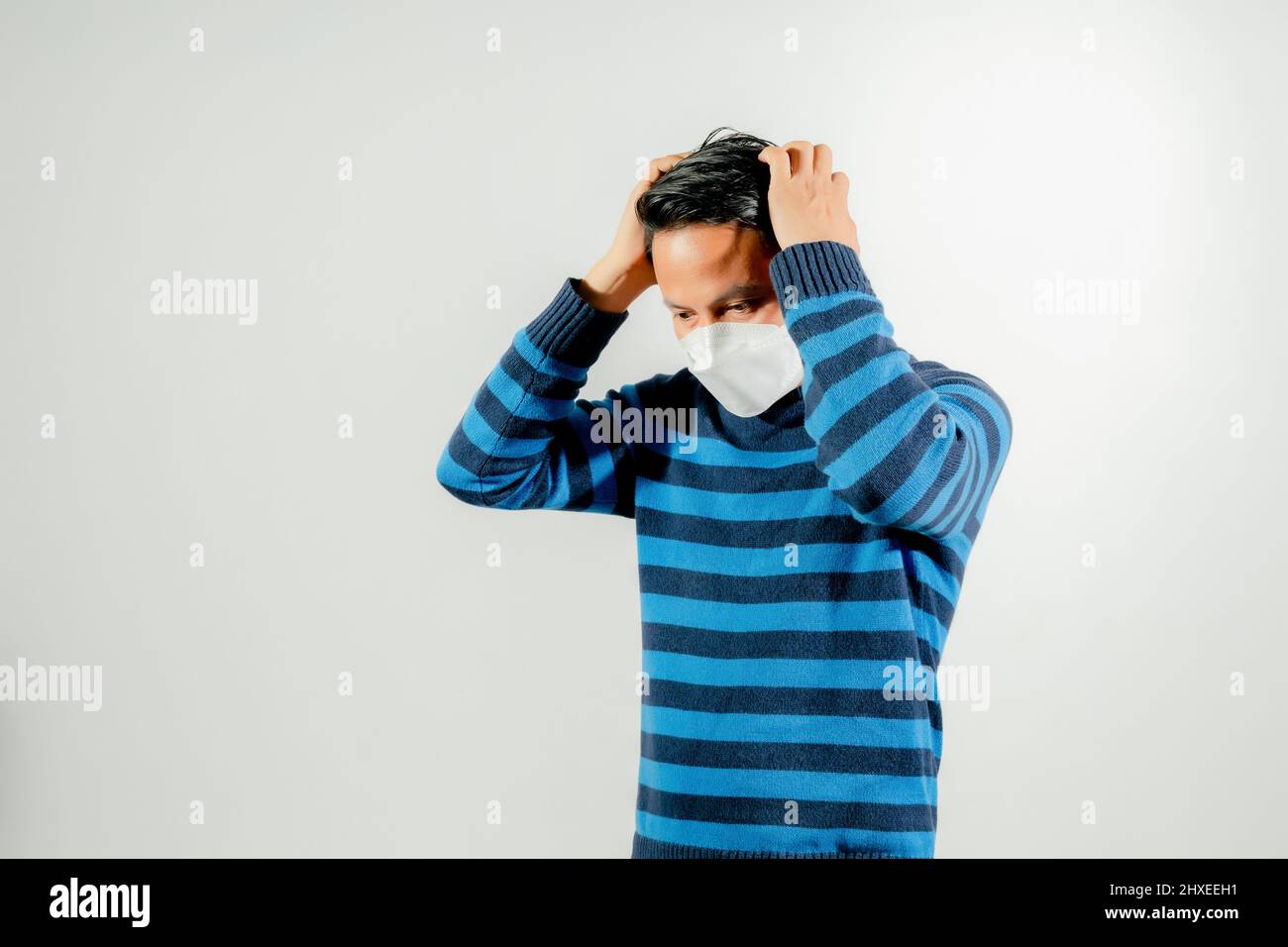 man unwell, headache, chest pain Stock Photo - Alamy