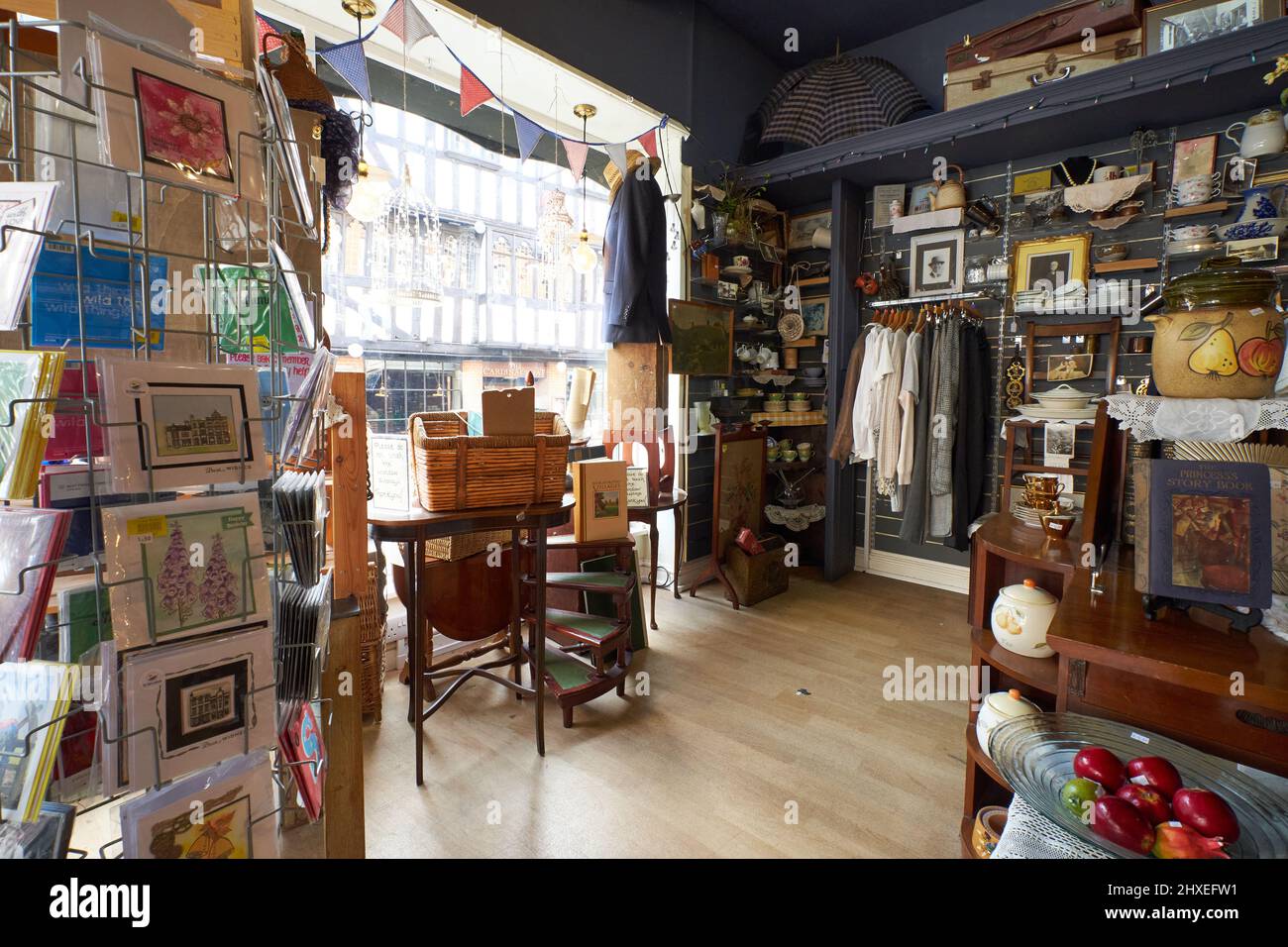 Traditional bric brac display hi-res stock photography and images - Alamy