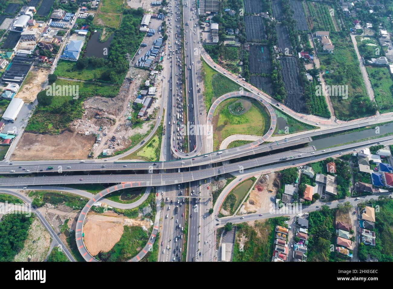 Bangkok roundabout road intersection hi-res stock photography and ...