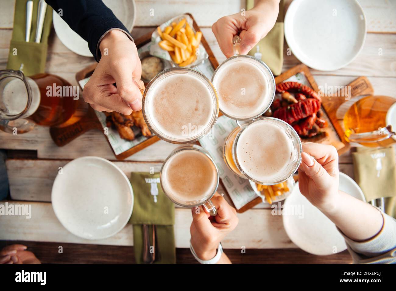 Beer mugs cheers hi-res stock photography and images - Alamy