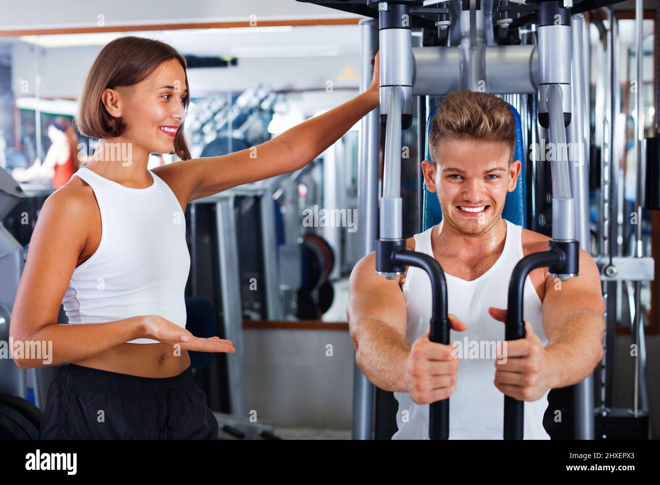 Chest fly machine hi-res stock photography and images - Alamy