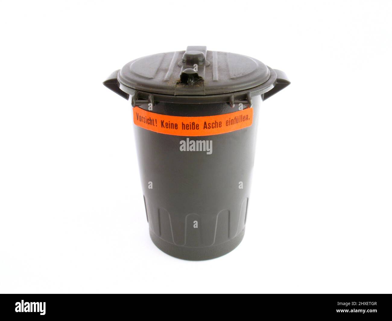 Photo of garbage cans hi-res stock photography and images - Alamy
