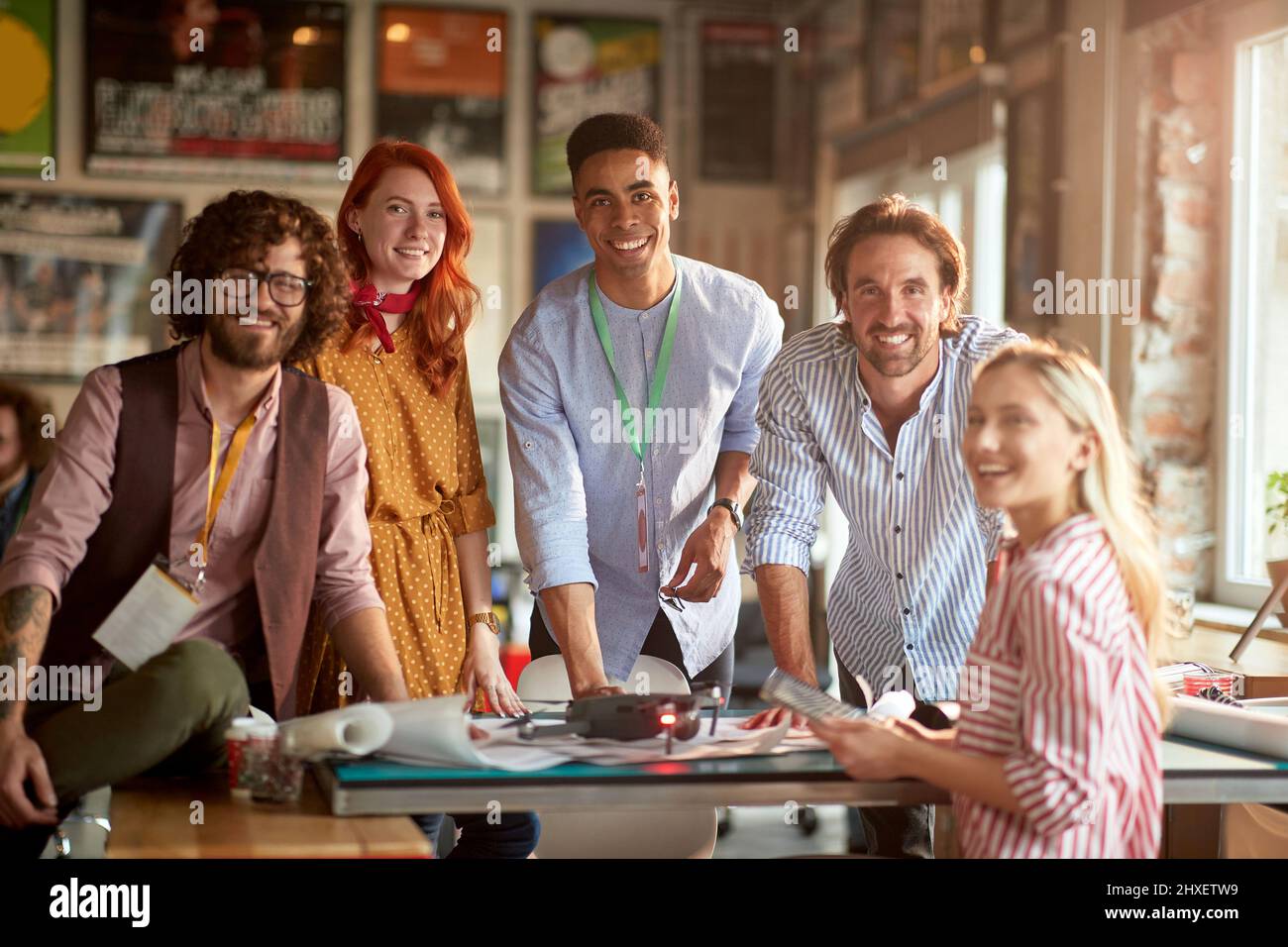 Teamwork business engineers hi-res stock photography and images - Alamy