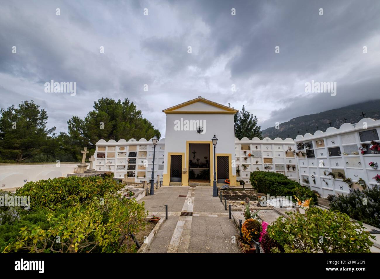 Common tombs hi-res stock photography and images - Alamy