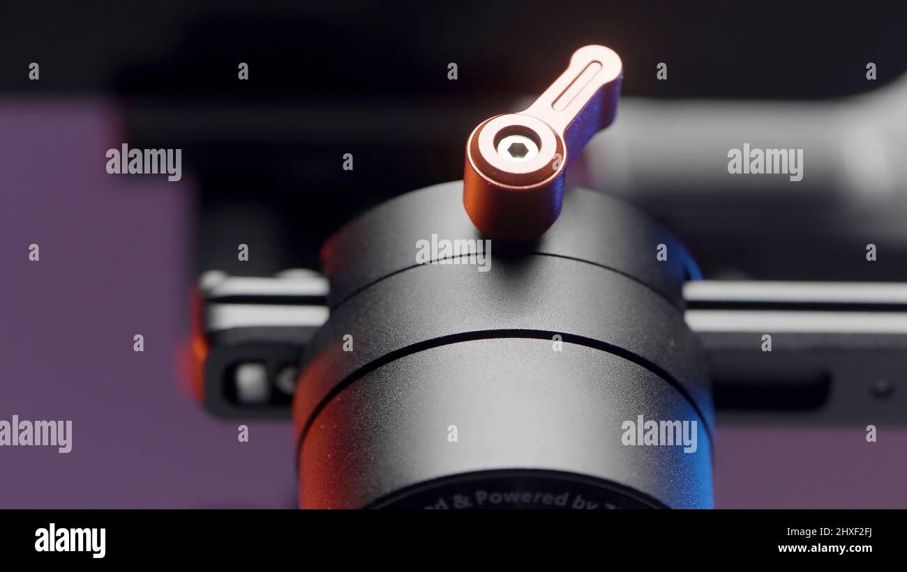 Portable video camera or smartphone electronic stabilizing system ...