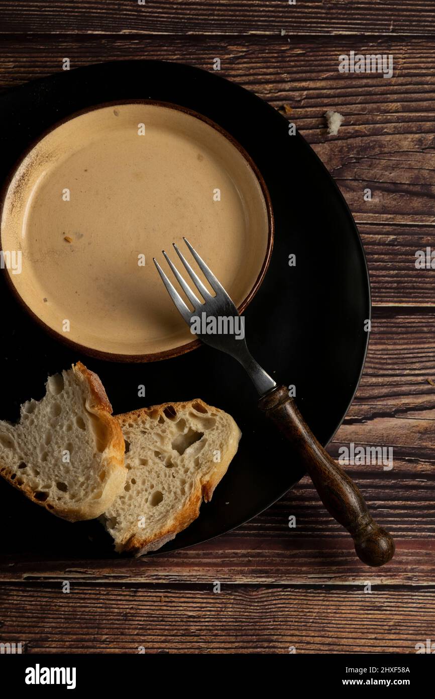 Empty poverty hi-res stock photography and images - Alamy