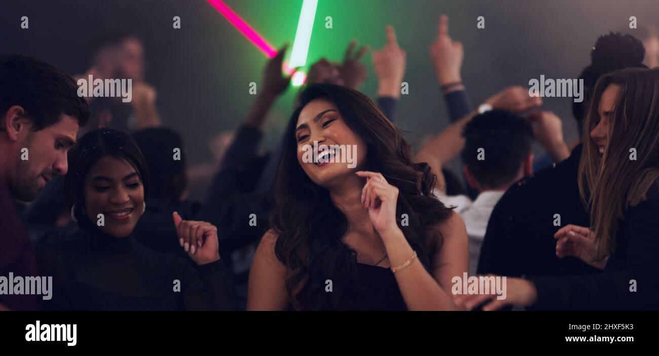 Women dancing at nightclub hi-res stock photography and images - Alamy