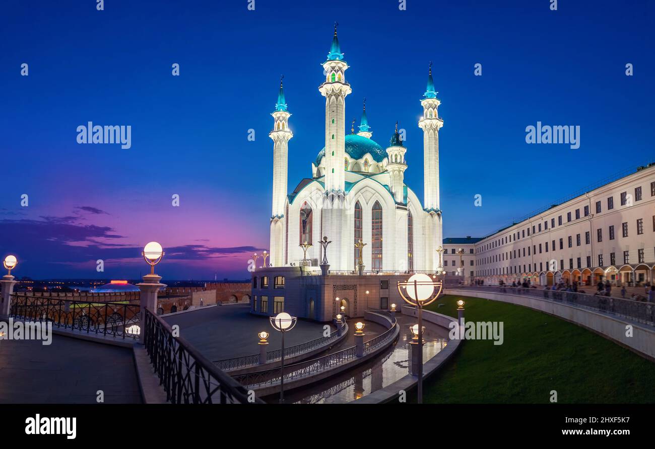 Sunset panorama Kul Sharif mosque Kazan Kremlin, Republic of Tatarstan. Concept Travel Beautiful ...