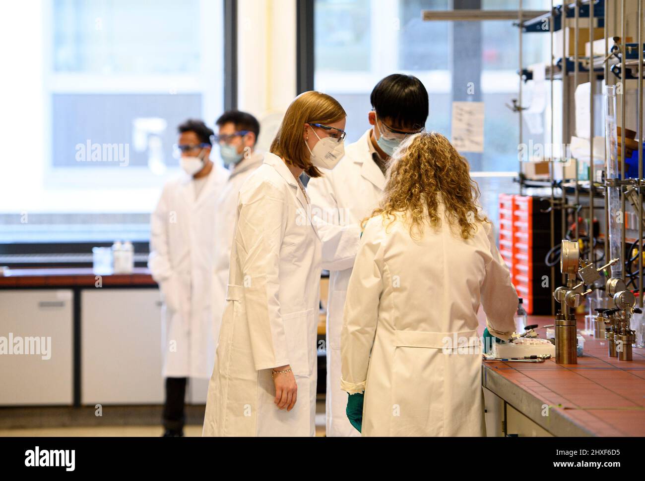 Laboratory for heterogeneous catalysis at the Max Planck Institute ...