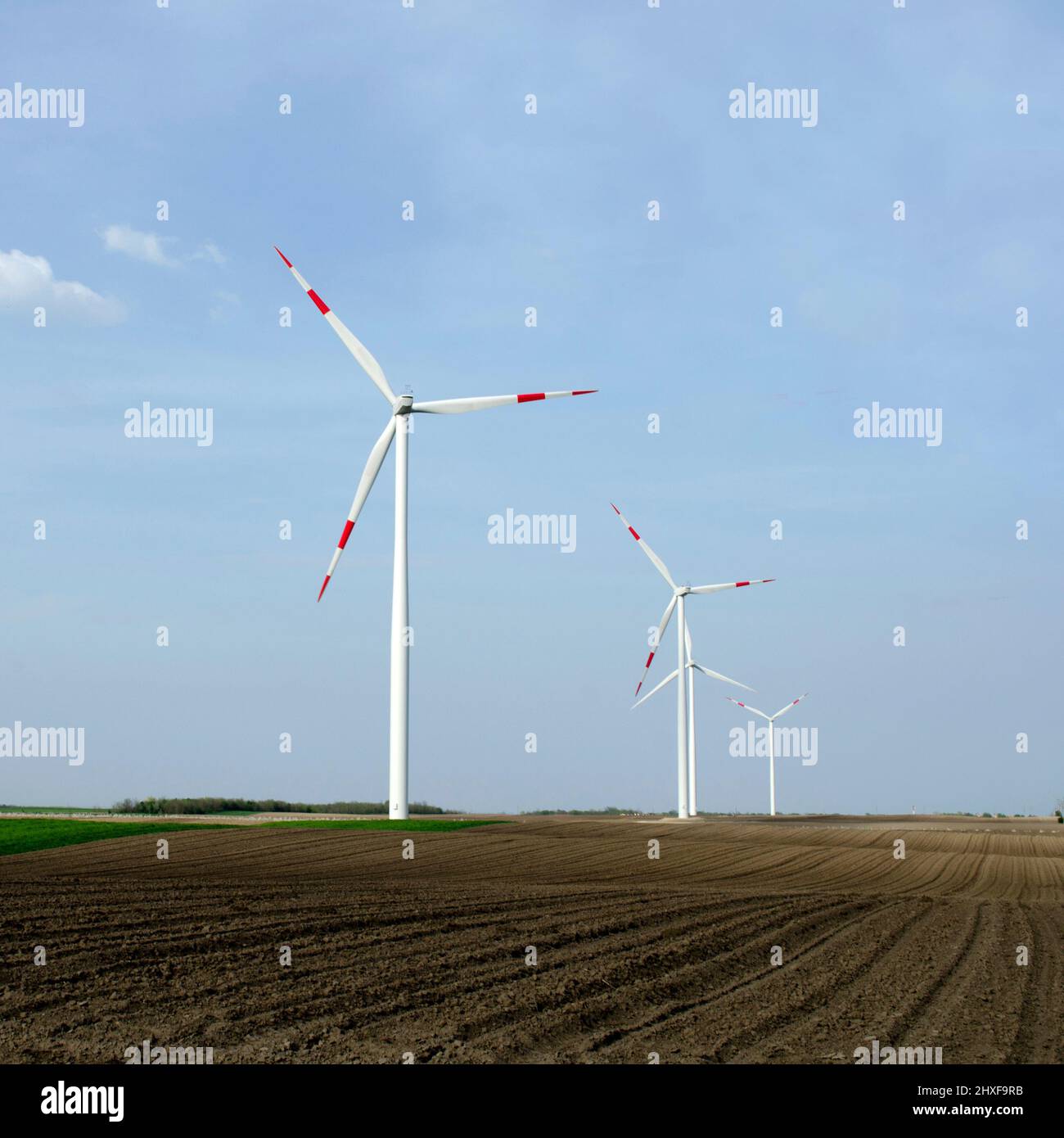 Kinetic energy hi-res stock photography and images - Alamy
