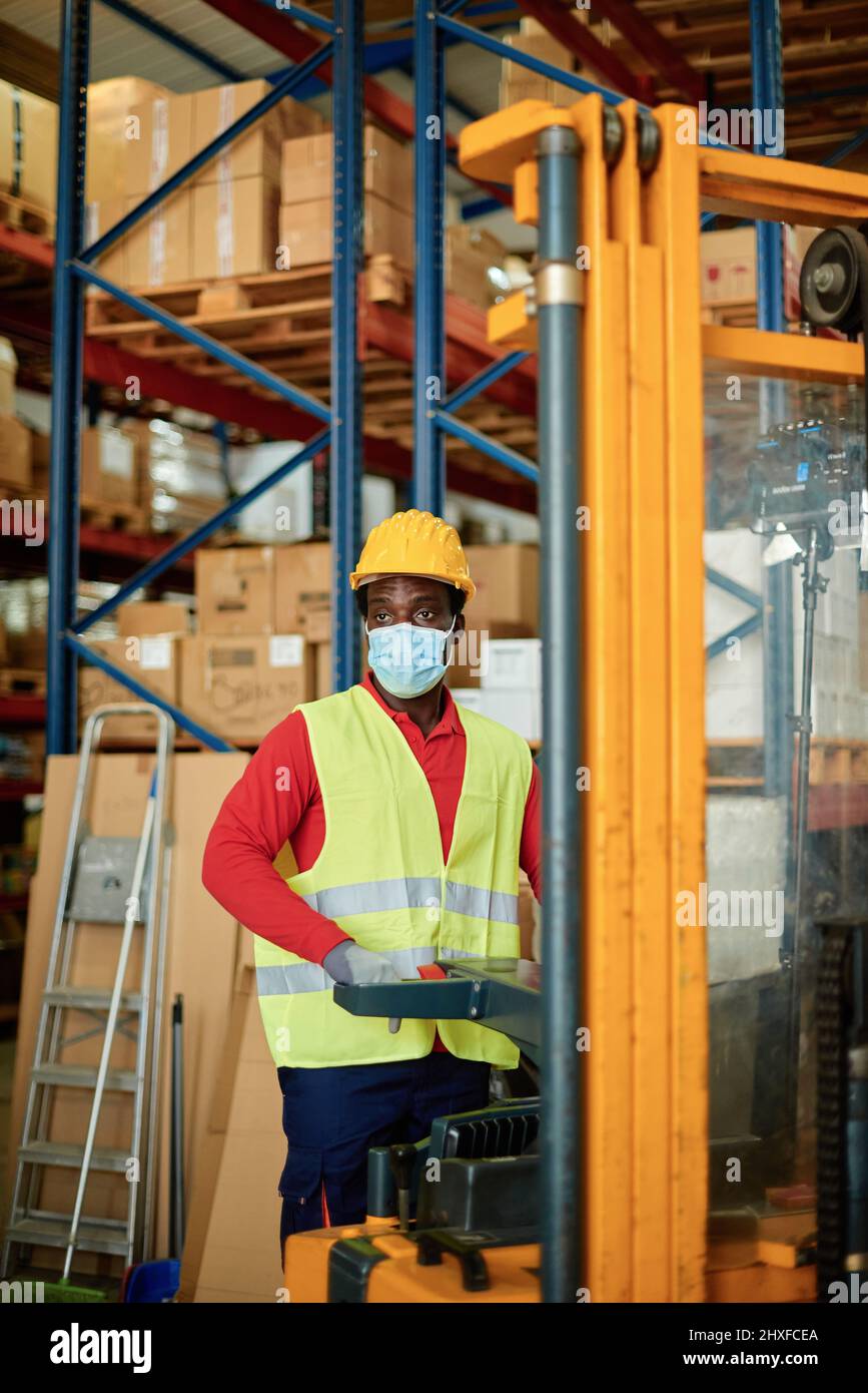 Employee worker uniform hi-res stock photography and images - Alamy