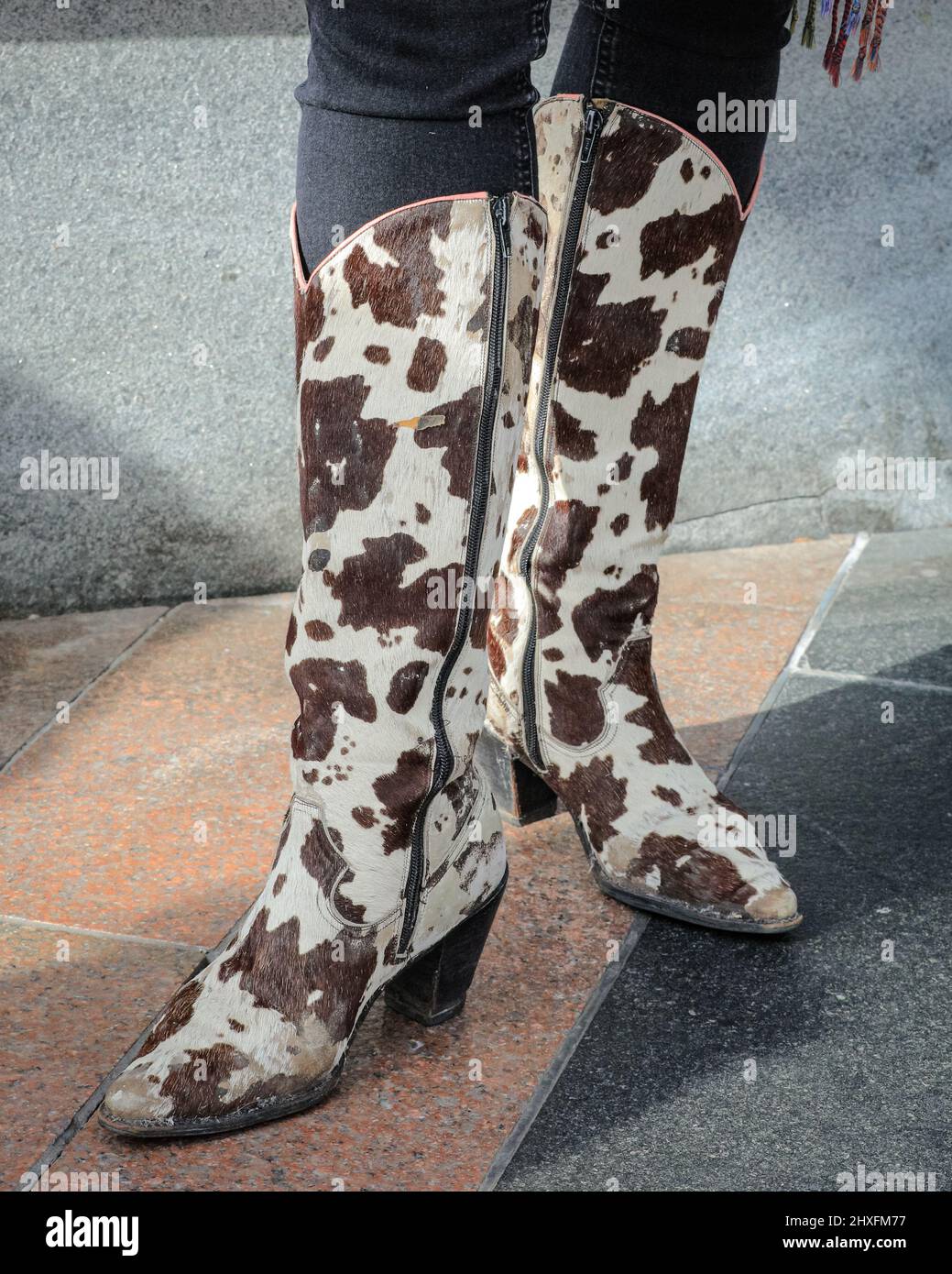 London, UK. 12th Mar, 2022. A pair of Cowgirl boots. Country music fans ...