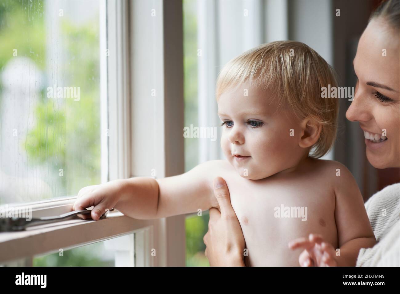 Safe in your mothers arms hi-res stock photography and images - Alamy