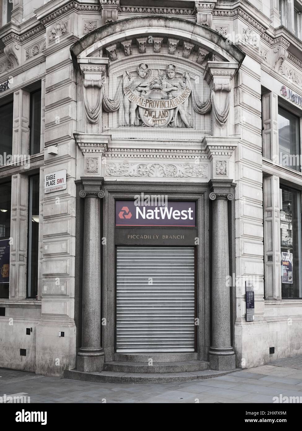 Closed bank natwest hi-res stock photography and images - Alamy