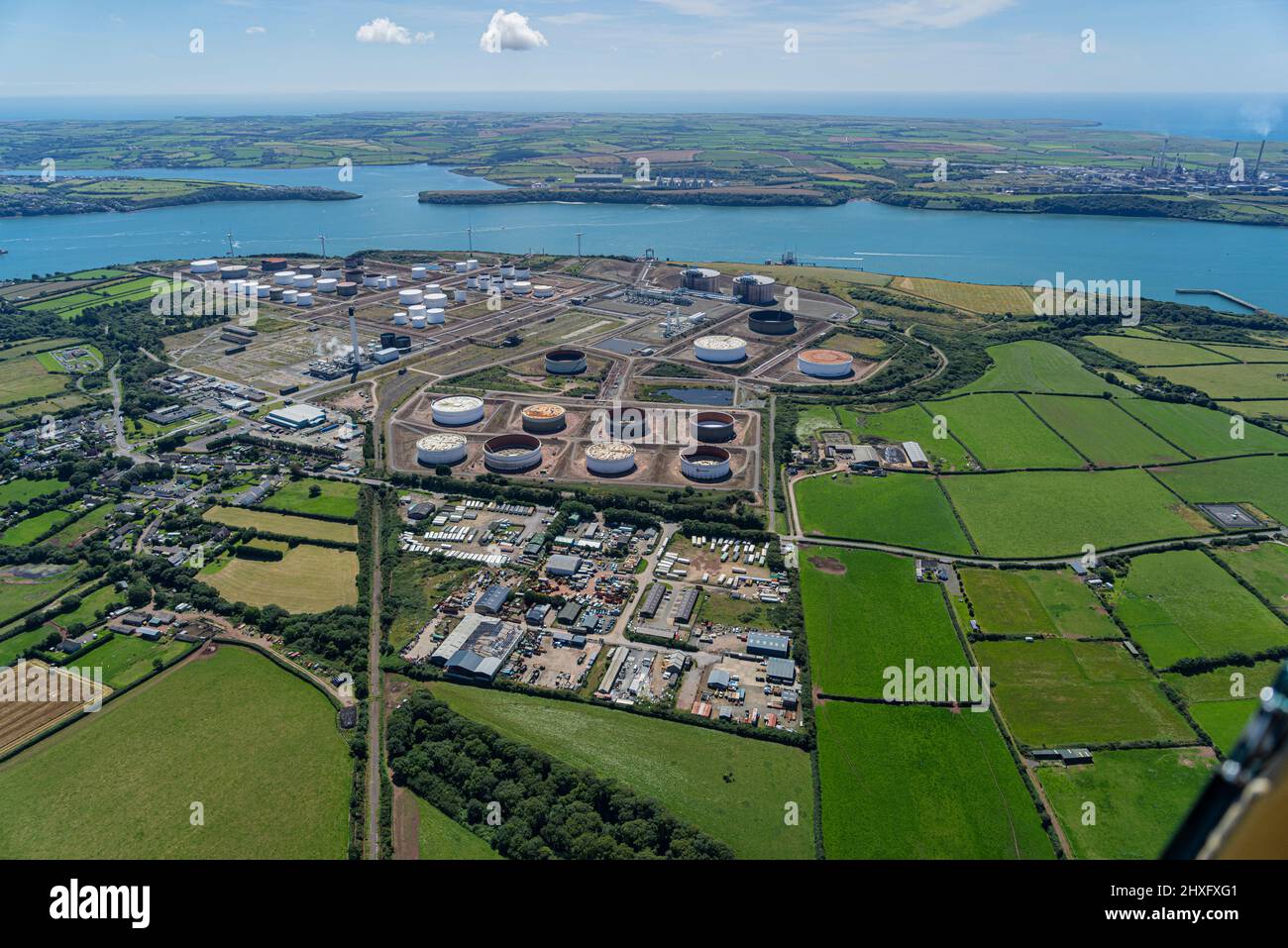 South hook liquefied natural gas terminal hi-res stock photography and ...