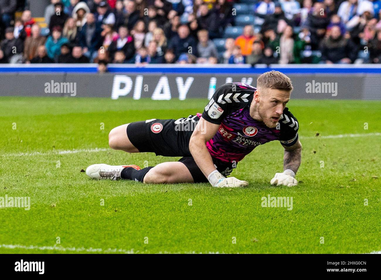 Daniel Bentley #1 of Bristol City (GK)makes a save Stock Photo - Alamy
