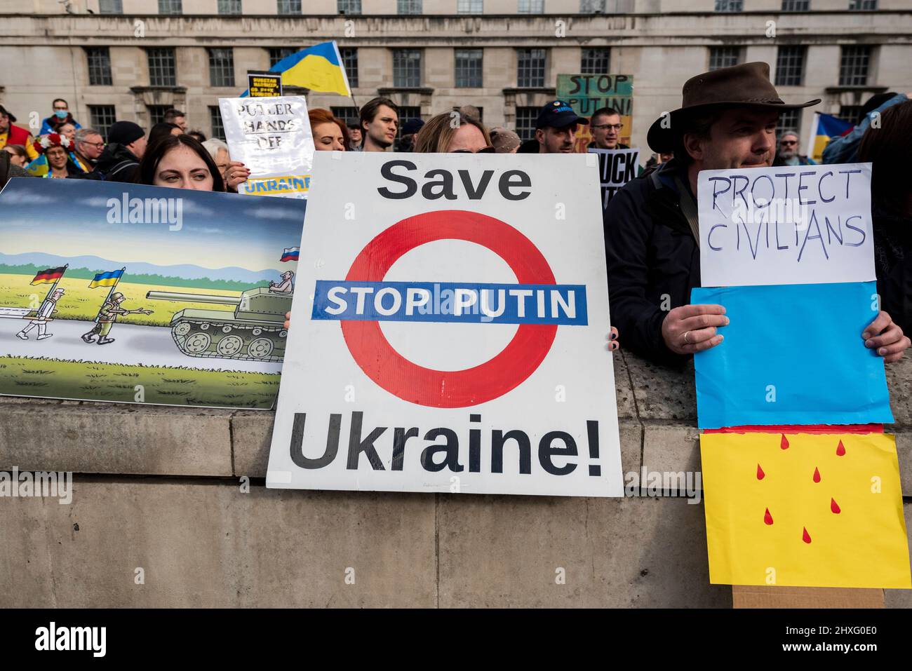 London, UK. 12 March 2022. Demonstrators show solidarity with the ...