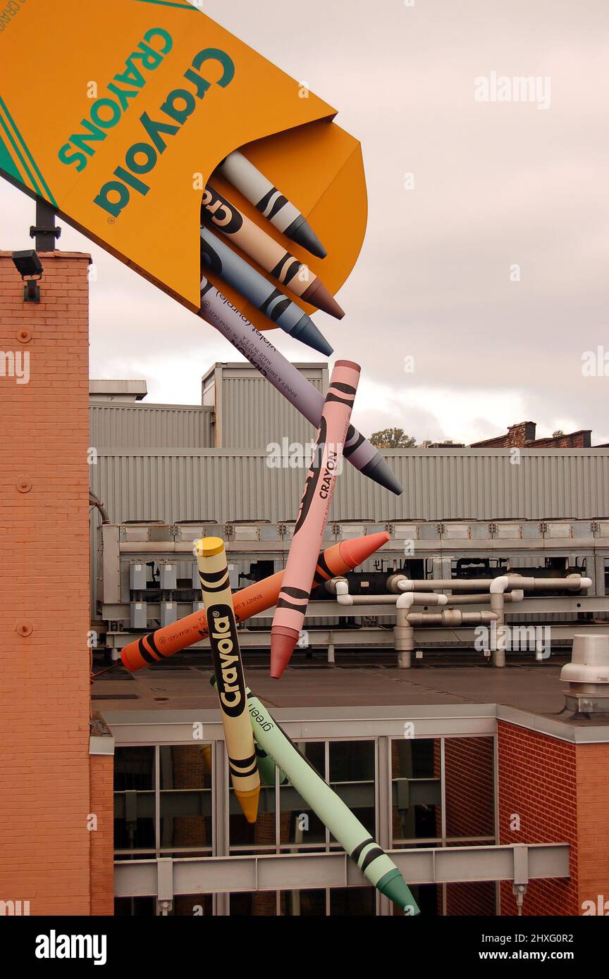 Crayola logo hi-res stock photography and images - Alamy