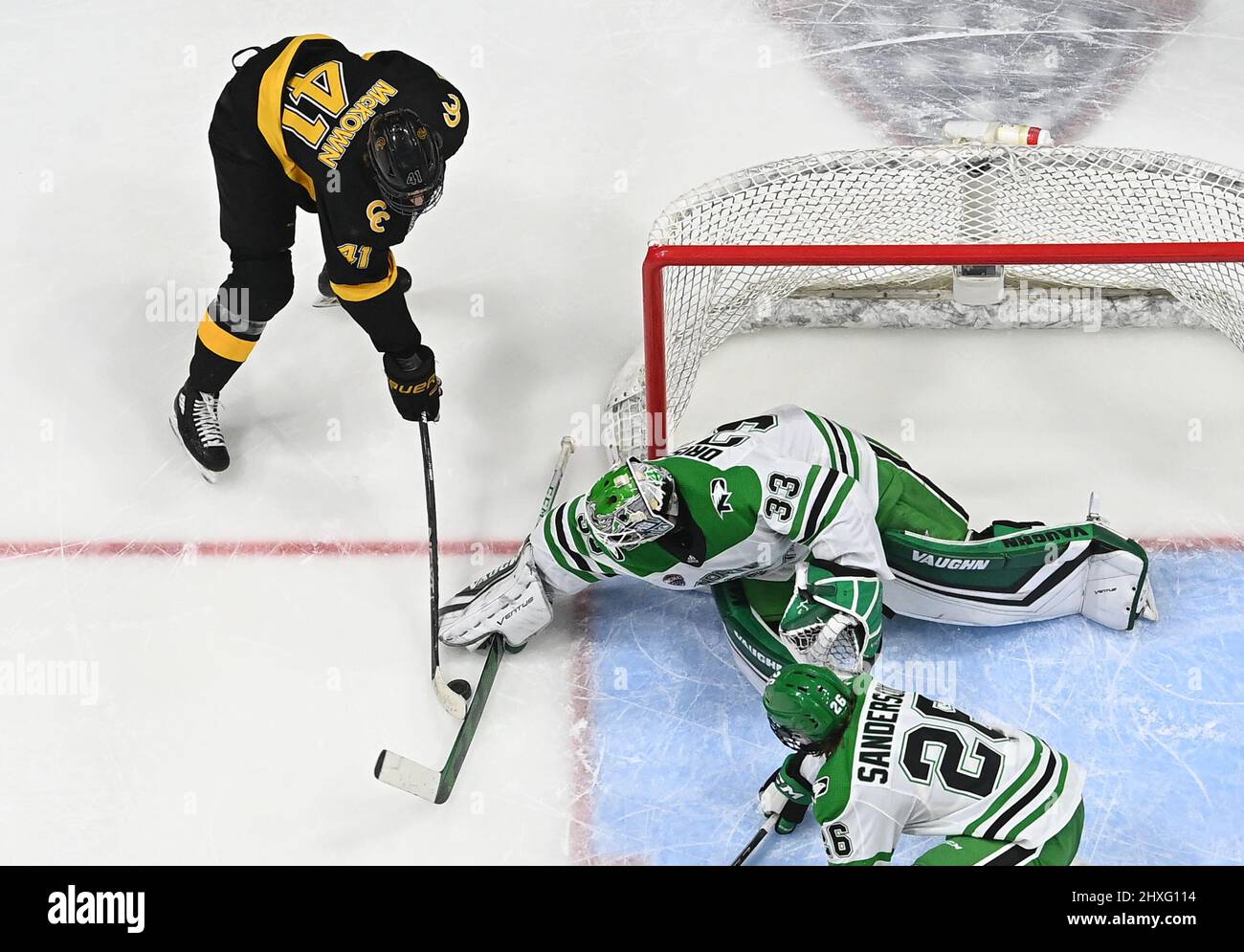 Hunter mckown hi-res stock photography and images - Alamy