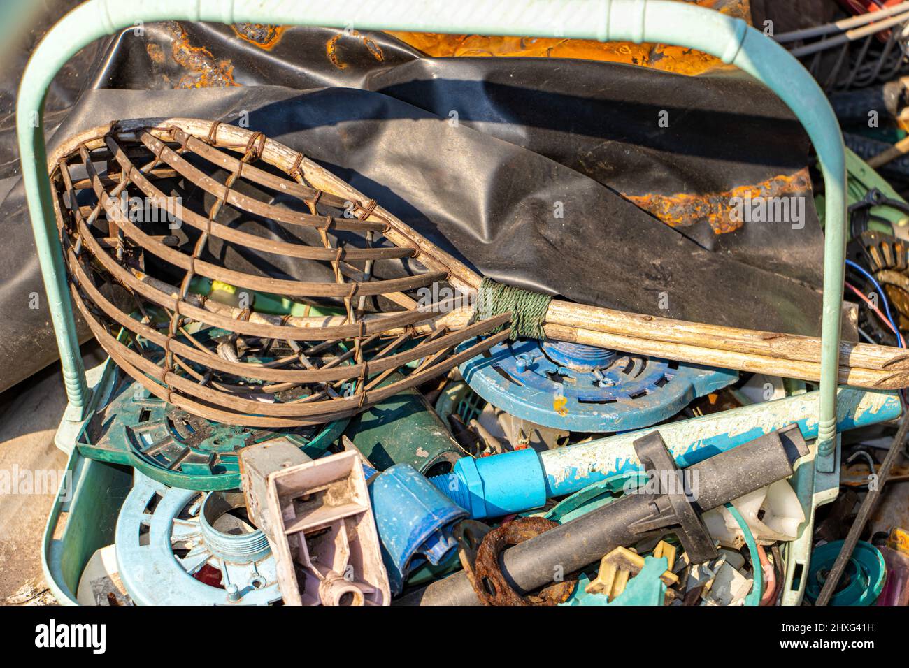 Mechanical clutter hi-res stock photography and images - Alamy