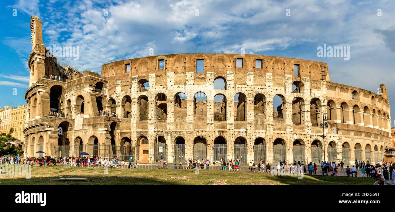 Sports in ancient rome hi-res stock photography and images - Alamy