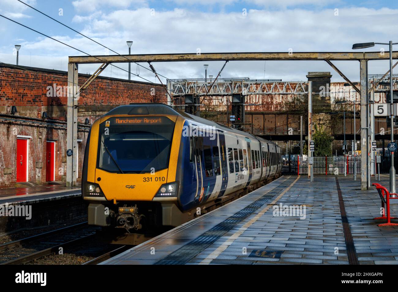 Class 331 hi-res stock photography and images - Alamy
