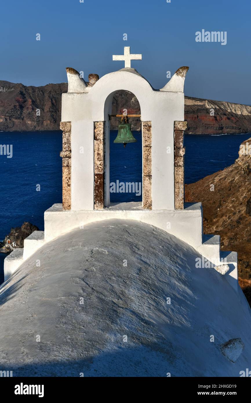 Charming view Oia village on Santorini island, Greece. Traditional ...