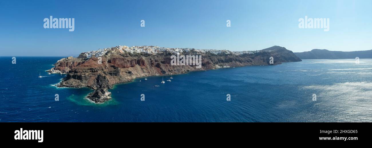 Charming view Oia village on Santorini island, Greece. Traditional ...