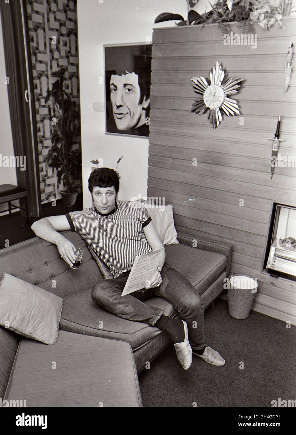 Singer tom jones house hi-res stock photography and images - Alamy