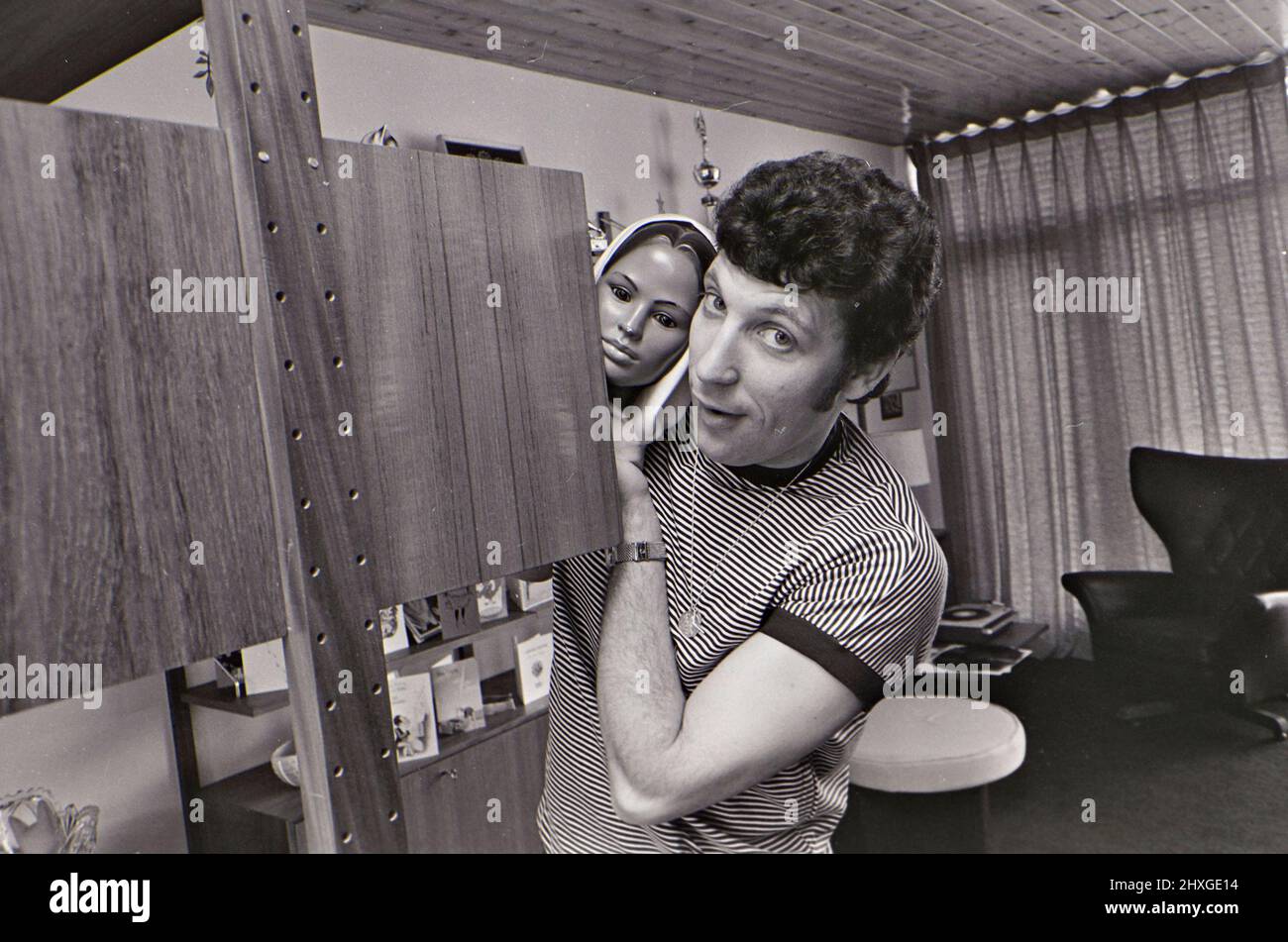 Home of singer tom jones hi-res stock photography and images - Alamy