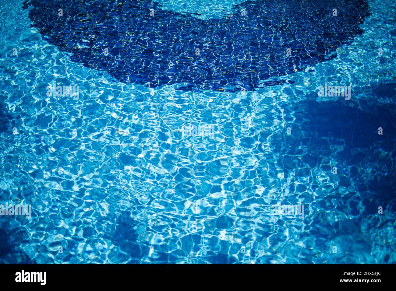 Blue deep pool with chlorinated water, outdoor swimming pool Stock ...