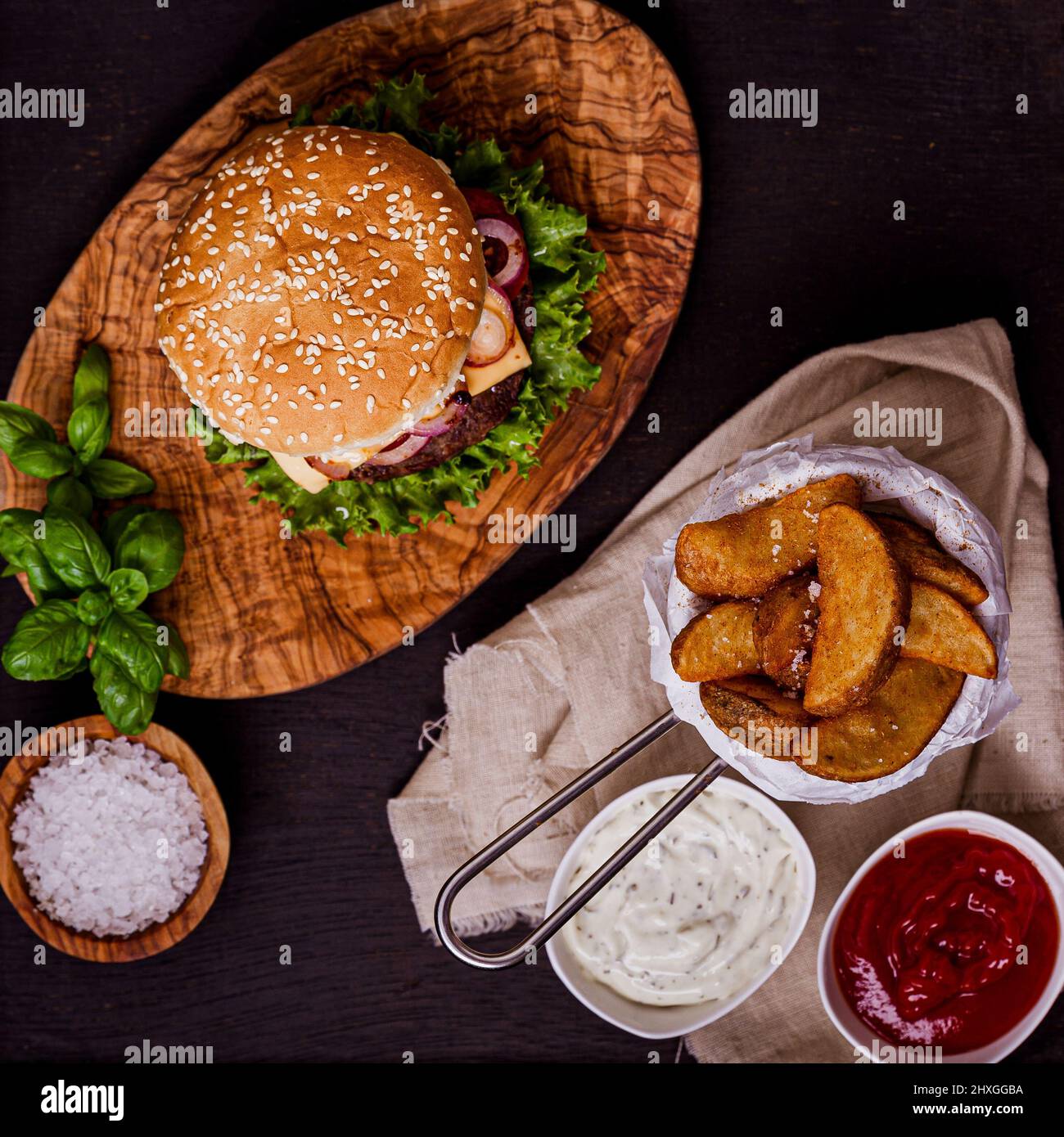 Burger cheese slice hi-res stock photography and images - Alamy
