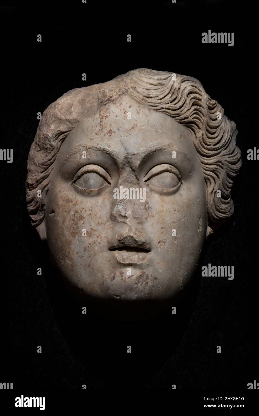 Statue in Istanbul Archaeology Museum in Turkey Stock Photo - Alamy