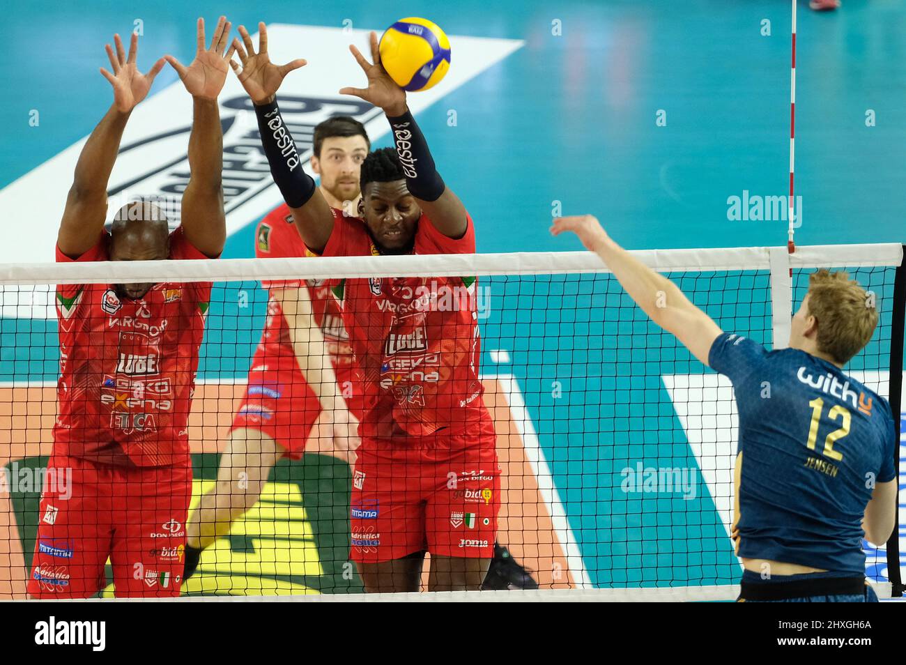 Marlon yant herrera hi-res stock photography and images - Alamy