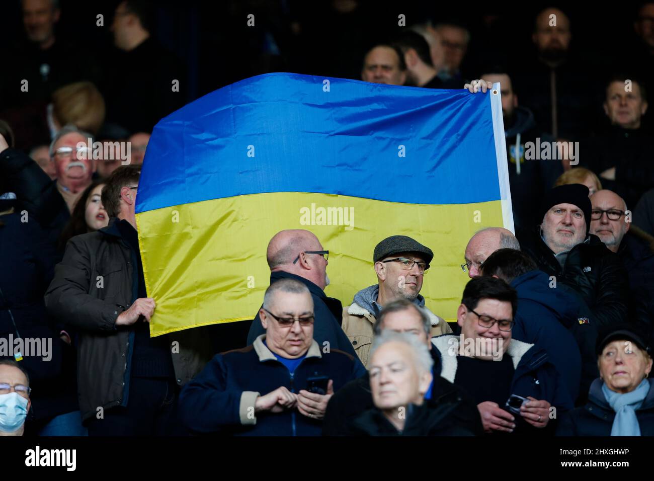 Sheffield wednesday fans show their support hi-res stock photography ...