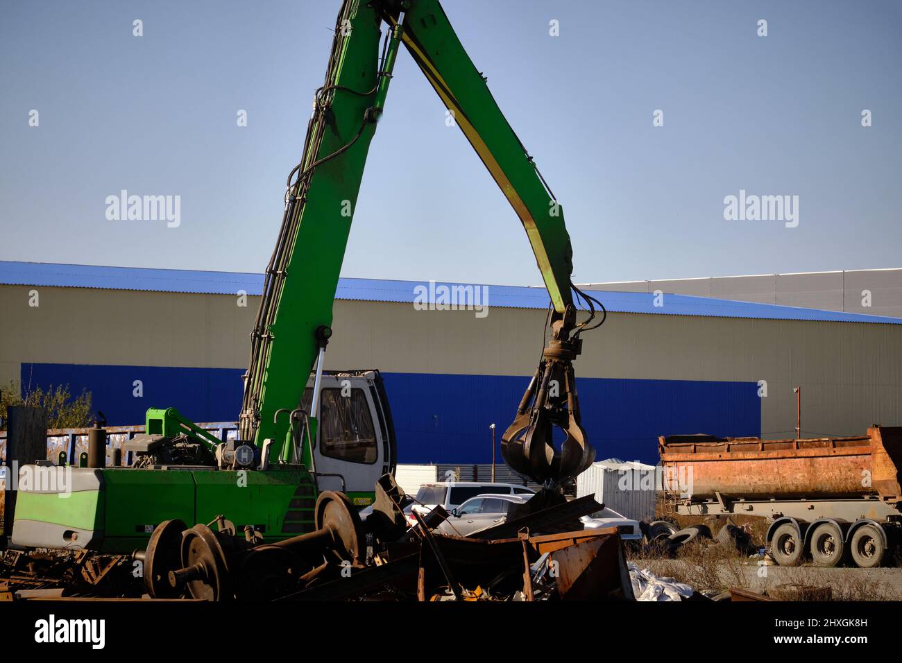 Electromagnetic crane hi-res stock photography and images - Alamy