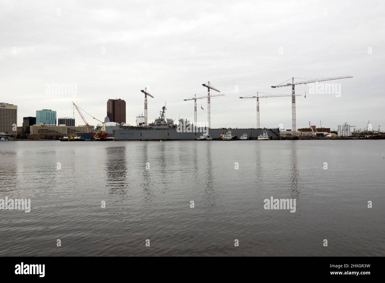 Norfolk virginia skyline hi-res stock photography and images - Alamy
