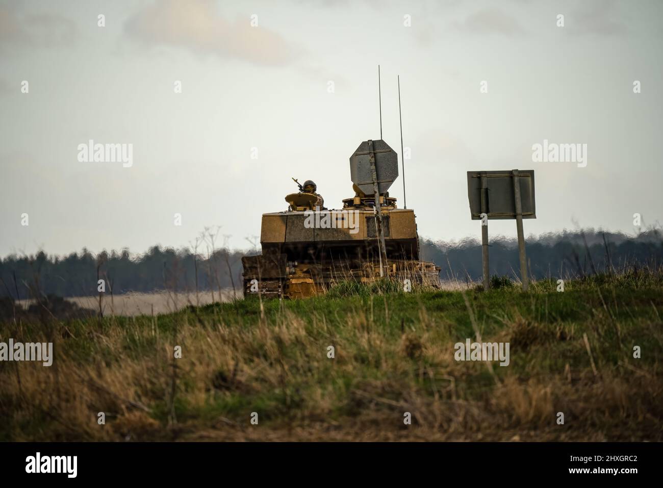 British army FV4034 Challenger 2 main battle tank in action on a ...
